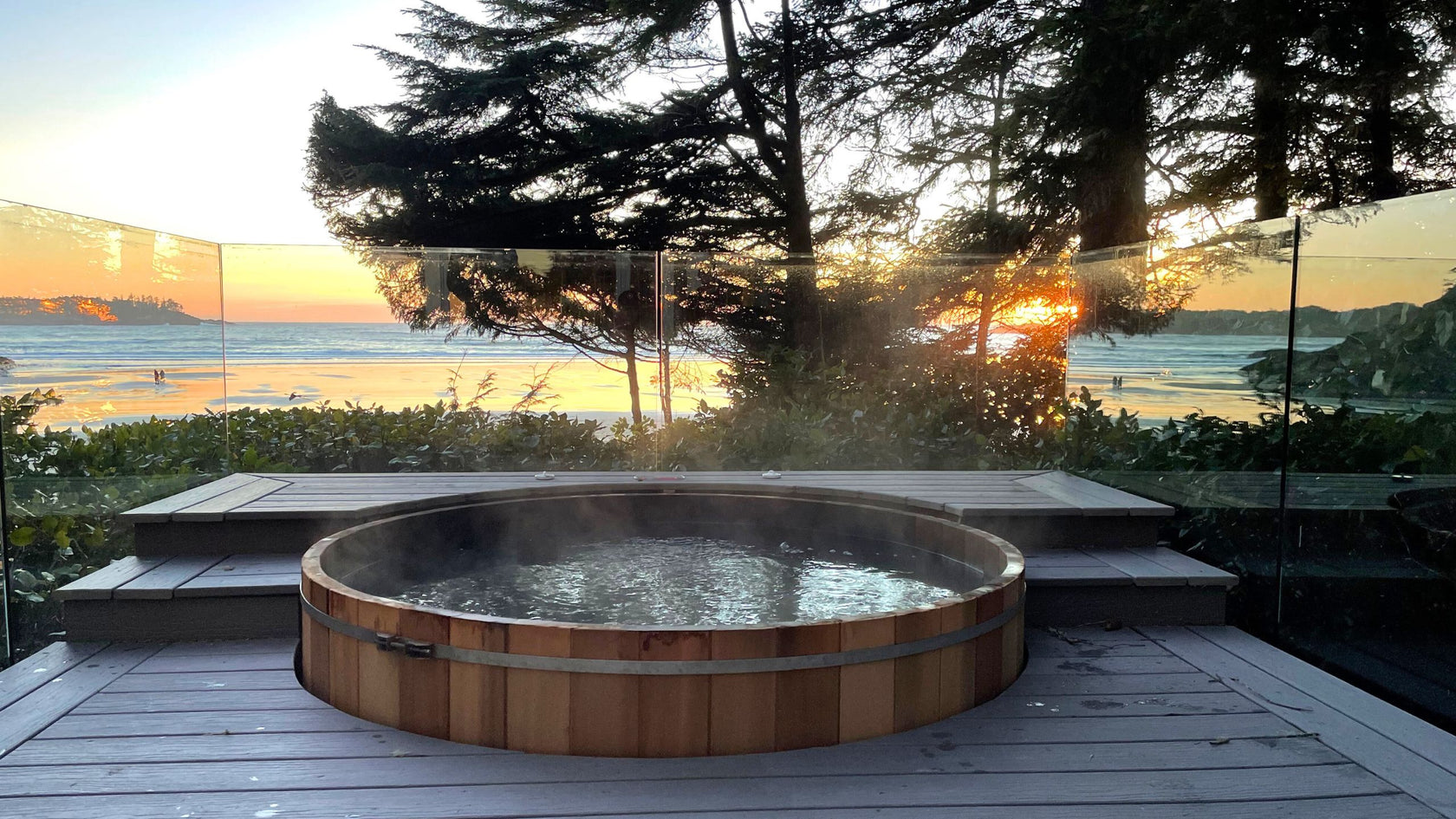 Cedar Hot Tub – Premium Western Red Cedar | Forest Cooperage